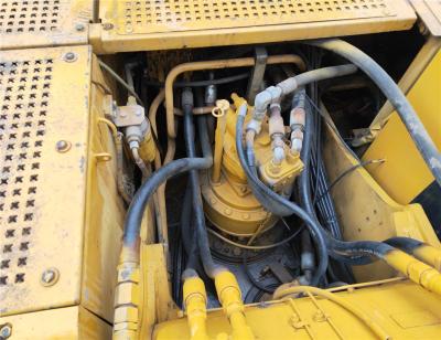 中国 完璧な作動状態の中古キャタピラー 325bl クローラー掘削機を驚きの価格で。中古 Cat Excavator 330c、E200b 販売中。 販売のため