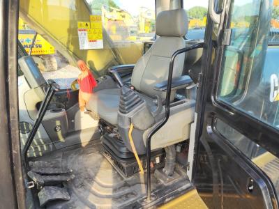 中国 すばらしい働く条件の構造のクローラー掘削機猫320dの熱い販売、昇進の中古の起源の日本幼虫トラック坑夫320d 320dl 320d2 販売のため