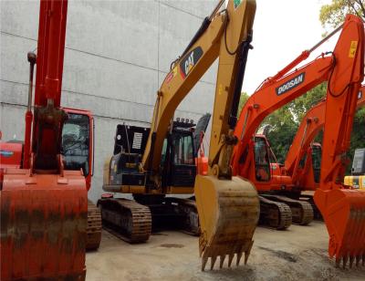 Cina Il Giappone originale ha usato l'alta qualità dell'escavatore 323D del MIDI del gatto, 22ton la pista giapponese di seconda mano originale Digger Caterpillar 321d, 323D, 325b, 325bl, 325c in vendita