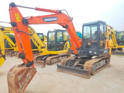 Cina Alto escavatore utilizzato Low Price, vendita calda di Doosan Dh55 di condizione di lavoro di prestazione meravigliosa di seconda mano di Doosan Mini Track Digger Dh 55 Dh60 Dh80 in vendita