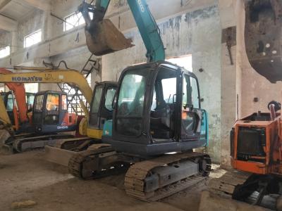 China Gebruikte Kobelco MIDI Rupsgraafmachine Sk75, tweedehands Japanse bouwrupsgraafmachine Kobelco Sk75-8 Hoge kwaliteit Te koop
