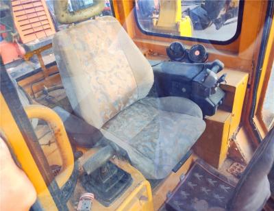 Cina Bulldozer utilizzato di Caterpillar D5m nella condizione di lavoro perfetta con il prezzo di stupore. Gatto di seconda mano D3c, D3g, D4c, bulldozer di D5K sulla vendita più una garanzia di anno. in vendita