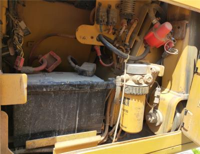 Cina Bulldozer utilizzato di Caterpillar D5g nella condizione di lavoro eccellente con il prezzo di stupore. Gatto di seconda mano D3c, D3g, bulldozer di D4c sulla vendita più una garanzia di anno. in vendita