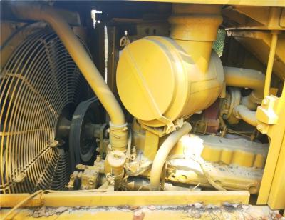 中国 素晴らしいパフォーマンスの Cat D7h ブルドーザー在庫あり、中古低価格 Caterpillar Carwler トラクター D7h D6h 販売 販売のため