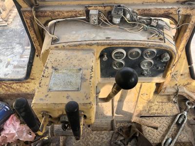 中国 オリジナルの日本 Cat D7g ブルドーザー キャタピラー クローラー トラクターは、驚くべき価格で優れた動作状態にあります。猫 D5g、D5h。 D5m。 D6gが発売されました。 販売のため