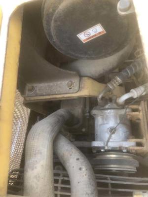 Cina Original 70% Brand New Japan Cat D5g Bulldozer Caterpillar Trattore cingolato in ottime condizioni di lavoro con un prezzo incredibile. Cat D3c, D4c, D5g, D5h sono in vendita. in vendita