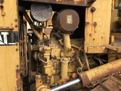 中国 オリジナルの日本 Cat D4h ブルドーザー キャタピラー クローラー トラクターは、驚くべき価格で優れた動作状態にあります。 Cat D3c、D4c、D5g、D5h が販売されています。 販売のため