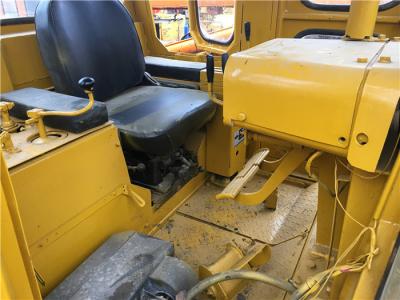 中国 中古オリジナルペイントコマツブルドーザーD85A-18を完璧な動作状態で驚きの価格で、中古高品質24トンクローラートラクターD85pを販売中 販売のため