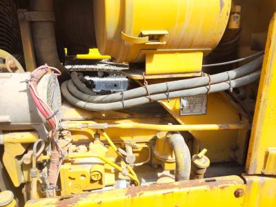 中国 在庫の使用されたクローラー ブルドーザー猫D5m XL、中古の元の幼虫のクローラーDozer D5m D6m D5h D6h D7hの熱い販売 販売のため