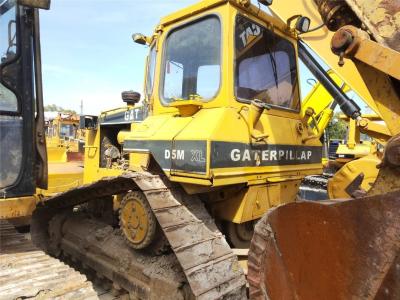中国 起源の日本トラック ブルドーザー猫D5m XLの昇進の中古の幼虫のクローラー ブルドーザーD5m D6m D5n D6nのDozer 販売のため