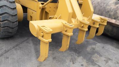 Cina Il gatto nuovissimo usato 140h del selezionatore del motore di 80% in buone condizioni con il prezzo di Amzing, ha usato Caterpillar tutti i selezionatori del motore di serie disponibili sulla vendita più una garanzia da 1 anno in vendita
