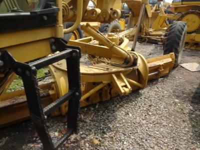 China O gato usado 140h do graduador do motor nas boas condições com preço razoável, usou Caterpillar todos os graduadores do motor de série disponíveis na venda mais a garantia de 1 ano à venda