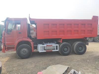 Cina Autocarro con cassone ribaltabile utilizzato di HOWO nella condizione di lavoro perfetta con il prezzo di stupore. Autocarro con cassone ribaltabile di seconda mano di HOWO 6*4 375HP sulla vendita in vendita