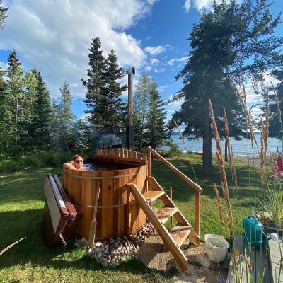 Cina Stanza di sauna di Cedar Wood Hot Tub Steam con la stufa bruciante di legno in vendita