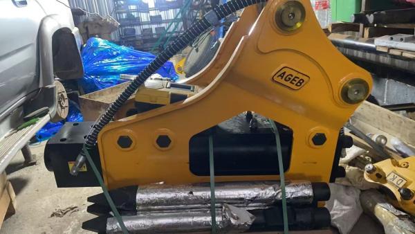 Quality SB50 Hydraulic Breaking Hammer 20CrMo Digger Concrete Breaker 100mm For 11 - 16 Tons Excavator for sale