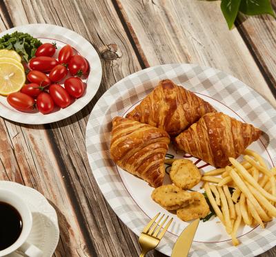 China Film Covered Oil Coated Round Paper Plate Disposable Plate for Food Service for sale