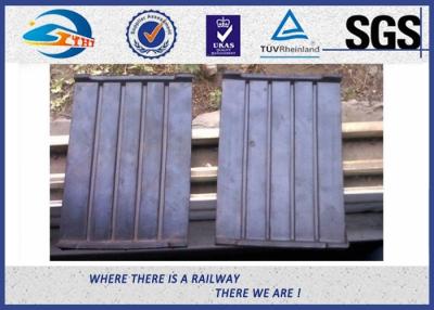 Cina HDPE di modellatura della ferrovia dell'iniezione/cuscinetti di gomma della pista per il seminterrato ferroviario personalizzabile in vendita