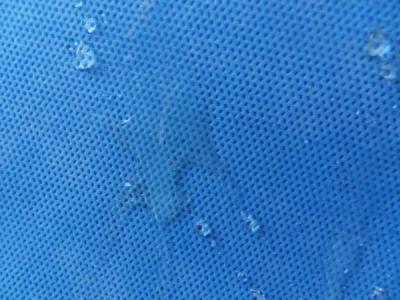 Cina Anti rotolo del tessuto dell'abito di isolamento del tessuto dello strappo 35gsm Spunbond non in vendita