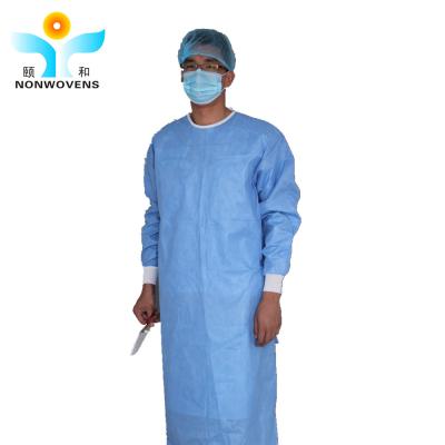 Cina abito chirurgico eliminabile di certificazione materiale degli abiti ISO13485 EN13795 di 120*140cm SMS in vendita