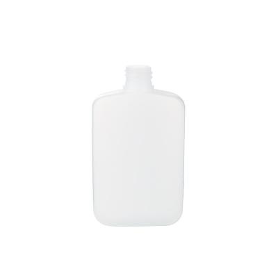 Cina bottiglia di plastica della salsa di compressione di torsione 8oz del cappuccio del PE piano bianco della bottiglia in vendita