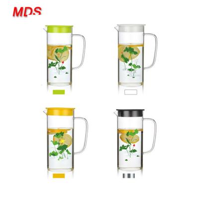 China Borosilicate 1000ml straight hot cold glass pitcher with handle and lid for sale