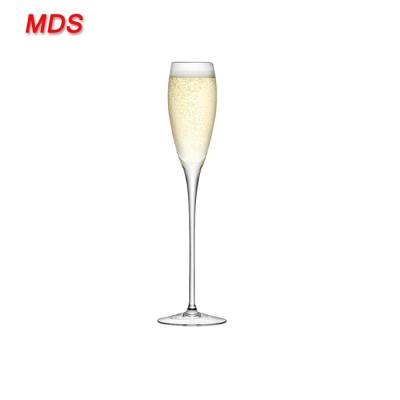 China Fashion style hand blown champagne flute glass manufacture for sale