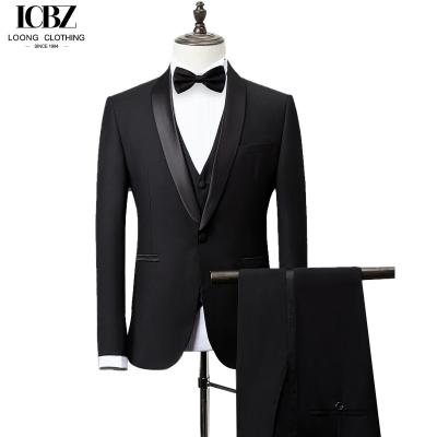 Cina Lunghezza regolare Colore scuro Pistola a un bottone e sciarpa Collare di seta di lapel Abiti da lavoro da uomo in vendita