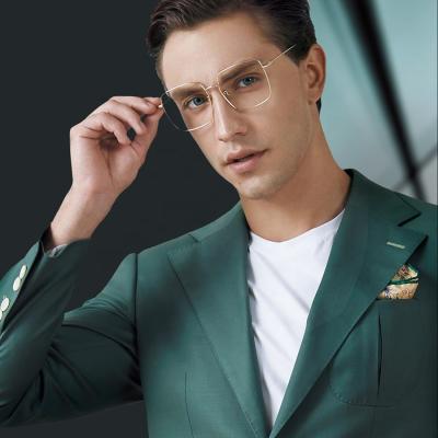 Cina 2022 Custom Design Textured Mens Business Suit Blazer Jacket con Navy per l'autunno in vendita