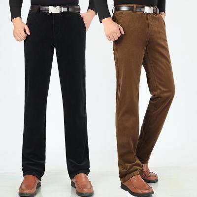 Cina LCBZ Inverno Corduroy Pantaloni maschili Stretch Windproof Caldo Chiusura Tipo String in vendita