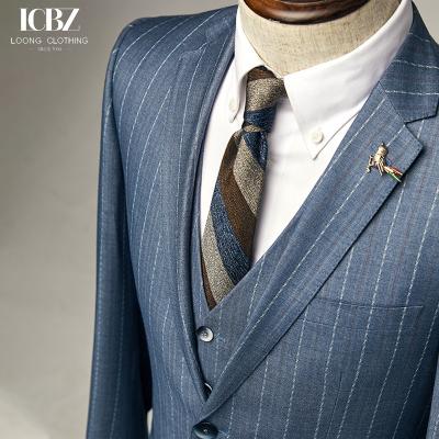 Cina Stampa di logo personalizzata abito da uomo a strisce blu tessuto per sposi alla moda ai matrimoni in vendita