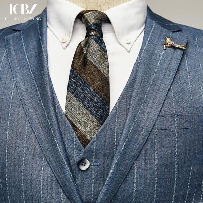 Cina Stampa di logo personalizzata abito da uomo a strisce blu tessuto per sposi alla moda ai matrimoni in vendita