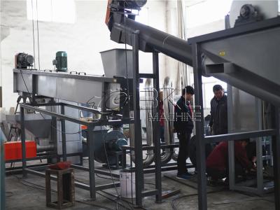Cina Separazione schiacciando l'animale domestico di plastica 500KG H delle lavabottiglie 150kw in vendita