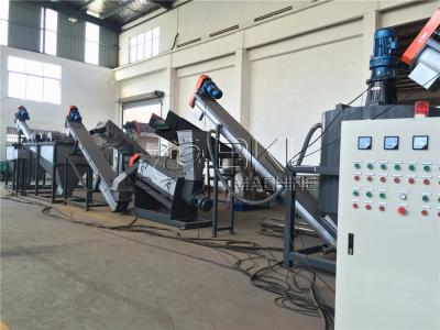 Cina Separazione schiacciando l'animale domestico di plastica 500KG H delle lavabottiglie 150kw in vendita
