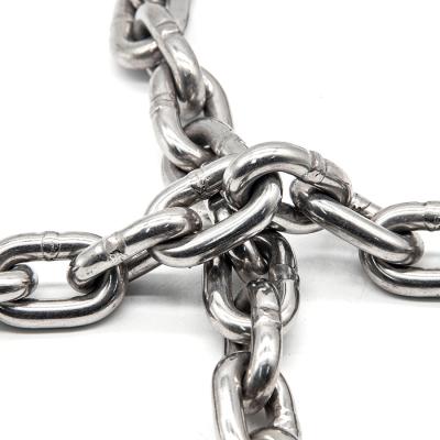 China Corrosion Resistant Heat-Treated Polished Finish Stainless Steel Security Chain for Outdoor Use for sale