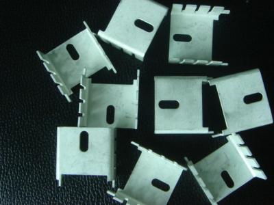 中国 押す CNC の精密金属無光沢の Tin Plating 脱熱器シート 販売のため
