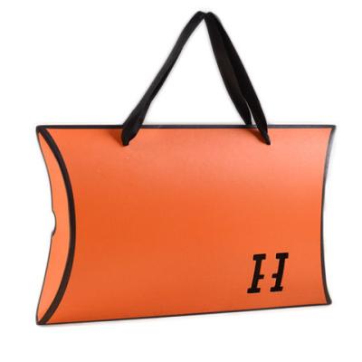 China Screen Printing Cosmetic Paper Merchandise Bags Kraft Bags In Bulk Customized for sale