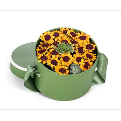 China Bio-degradable Round Floral Cylinder Boxes for Environmentally-Friendly Packaging for sale