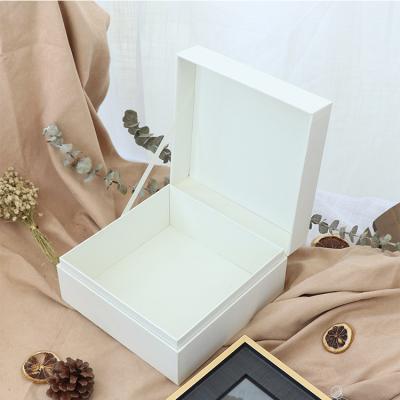 China Custom ISO9001 Black Elegant Recyclable Paper Cardboard Shipping Packaging Boxes Logo for sale