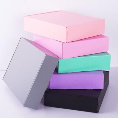 Cina Cilindro di cartone stampato con logo personalizzato per olio di lucidatura per unghie Spedizione e imballaggio regalo in vendita