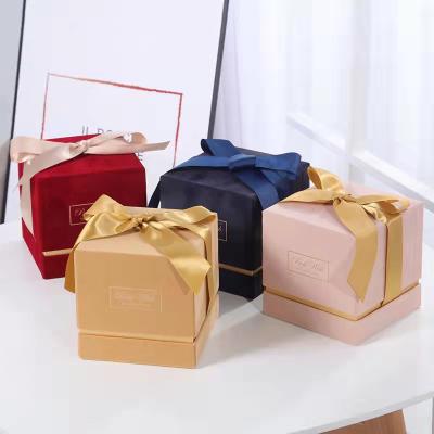 China Caixa de presente de joias de veludo quadrado Embalagens de Natal Para velas Perfumes cosméticos for sale