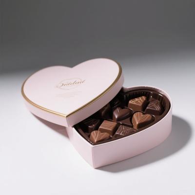 China Fabrik Großhandel Hochwertige Herz-förmige Schokoladenkästen mit anpassbaren Logos und Größen zu verkaufen