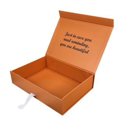 China Wholesale Luxury Magnetic Gift Box with Custom Logo and Recyclable Paperboard Packaging for sale