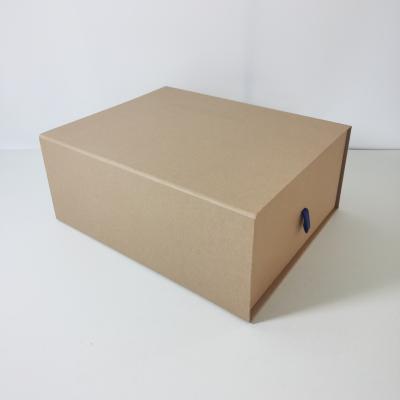 China Handmade Rectangle Shape Mailer Box with Coated Paper for Custom Packaging for sale