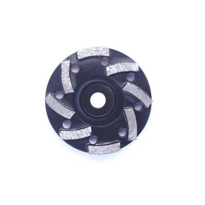 China 75175mm Concrete Oppoetsende Stootkussens 2.1mm Vloer het Malen het Segment van de Plaatpijl Te koop