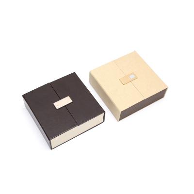 Cina La struttura di Flip Top Shape ha personalizzato due contenitori di regalo duri di carta di qualità superiore del cartone di regalo della porta del contenitore della chiusura di lusso del magnete in vendita