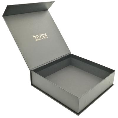 China Van de de Sluitings Harde Gift van CCNB 250gsm Magnetische de Dozen Waterige Deklaag Te koop
