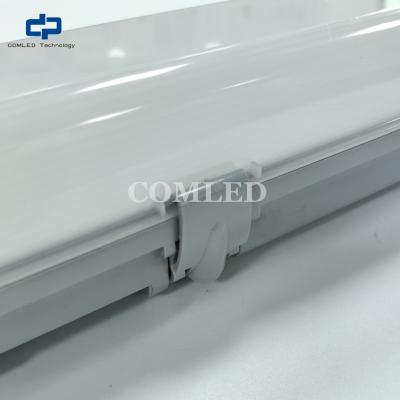 中国 耐候LEDバテンライト エンジニアリングプロジェクト用 LED2フィート灯具 IP65防水評価 駐車場 18w スリムLEDバテン 販売のため