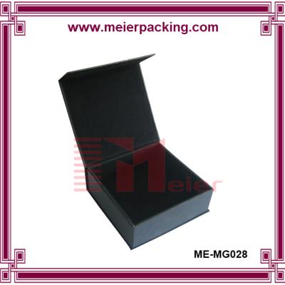 China Custom riigid family album packing box, personalized printing paper gift box ME-MG028 for sale