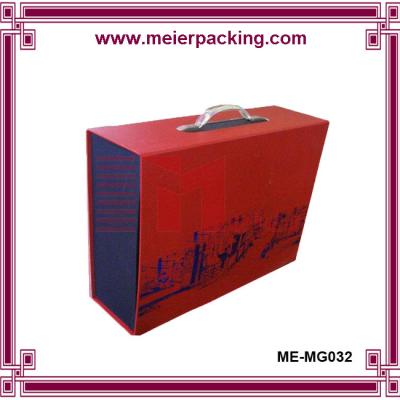 China Cardboard paper box with plastic handle, custom printing clothing storage box ME-MG032 for sale