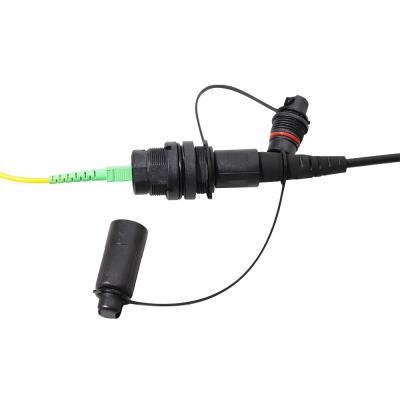 Cina La soluzione all'aperto di FTTH, IP68 impermeabilizza Optitap all'adattatore dello Sc APC in vendita